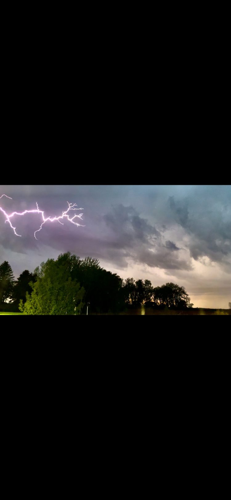 Finger Lightning - SkySpy Photos, Images, Video