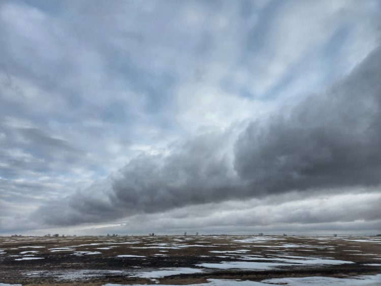 Sweeping Skies Over the Plains - SkySpy Photos, Images, Video