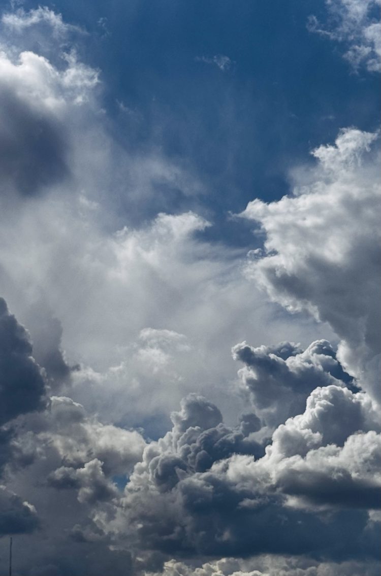 Clear Skies Beautiful Clouds - SkySpy Photos, Images, Video
