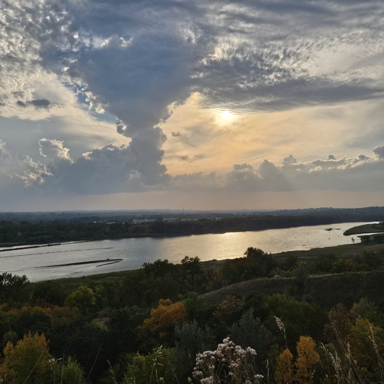 Sunset over Missouri - SkySpy Photos, Images, Video